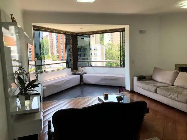 Cobertura para Venda em São Paulo/SP Morumbi 5 Quartos
