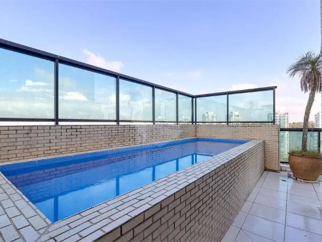 Cobertura para Venda em São Paulo/SP Panamby 4 Quartos