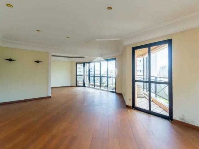 Cobertura para Venda em São Paulo/SP Panamby 4 Quartos
