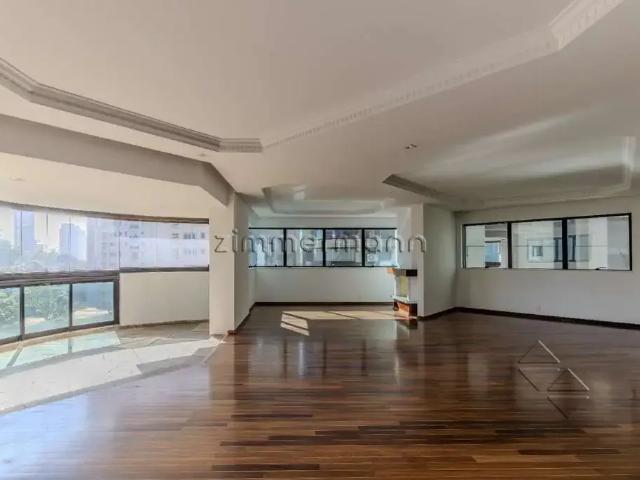 Cobertura para Venda em São Paulo/SP Panamby 4 Quartos
