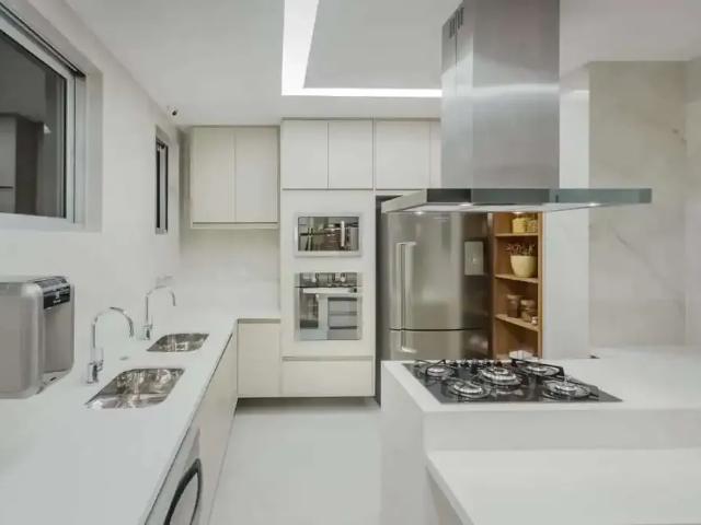 Cobertura para Venda em Salvador/BA Graça 4 Quartos