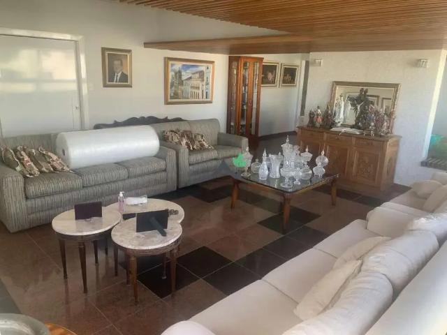 Cobertura para Venda em Salvador/BA Pituba 5 Quartos