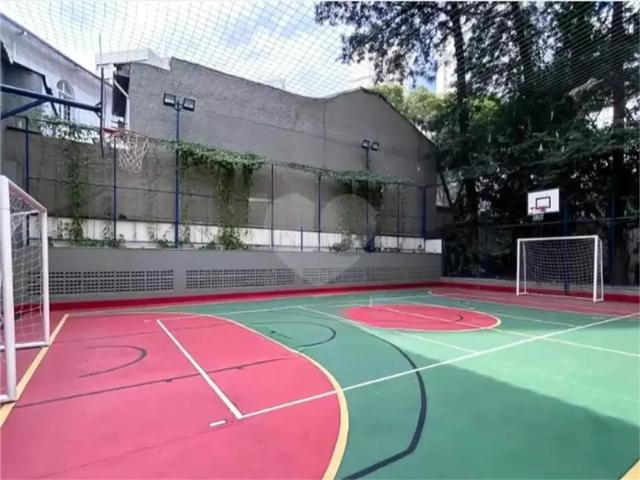 Cobertura para venda possui 160 metros quadrados com 3 quartos no Jardim Paulista
