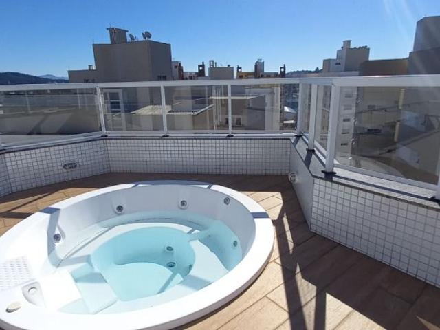 Cobertura para Aluguel com 1 quartos, 135 m² por R$ 4.700