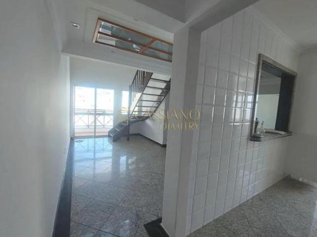 Cobertura para locação e venda de 210m² | 03 dormitórios, sendo 01 suíte e 03 vagas de garagem | Edi