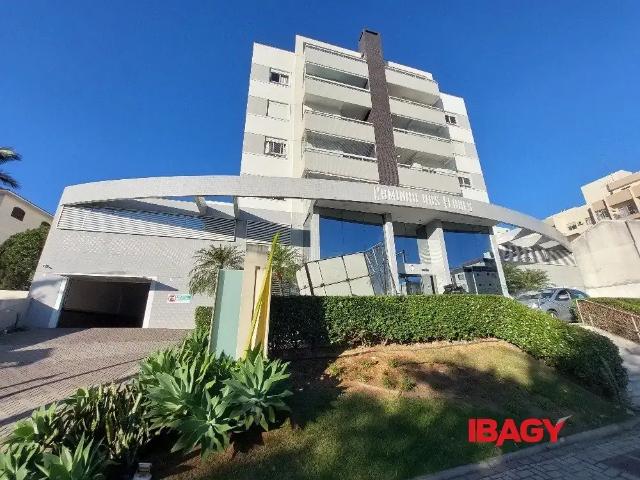 Cobertura para Locação em Florianópolis/SC Abraão 3 Quartos