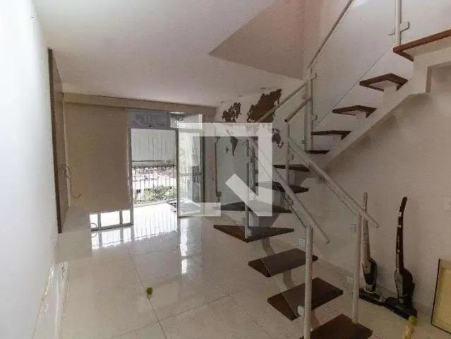 Cobertura para Locação em Niterói/RJ Santa Rosa 2 Quartos