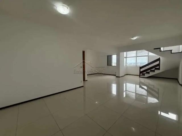 Cobertura para Locação em São José dos Campos/SP Jardim das Colinas 4 Quartos