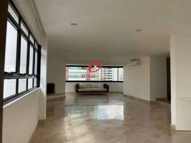 Cobertura para Locação em São Paulo/SP Campo Belo 5 Quartos