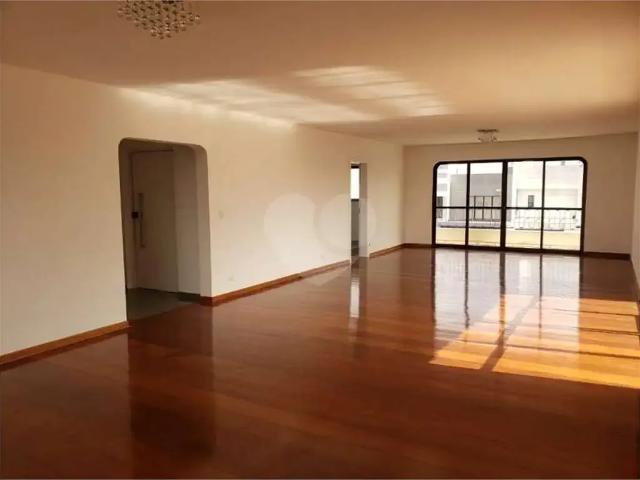 Cobertura para Locação em São Paulo/SP Alto da Boa Vista 6 Quartos