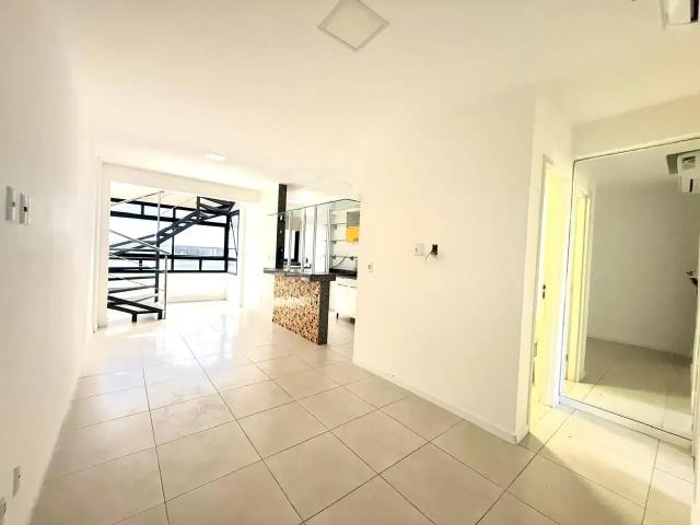 Cobertura para Locação em Salvador/BA Ondina 2 Quartos