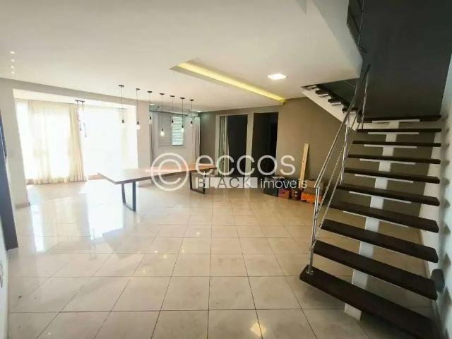 Cobertura para Locação em Uberlândia/MG Centro 4 Quartos
