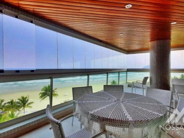 Cobertura pé na areia, com vista do mar à venda no módulo 7 com 4 suítes