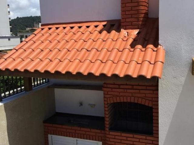 Cobertura penthouse no Guarujá na Praia da Enseada com vista para o mar