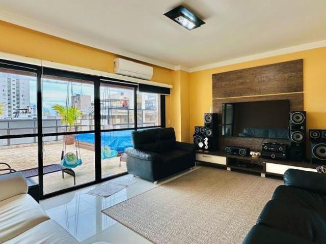 Cobertura Penthouse à Venda na Enseada no Guarujá | QVista Inteligência Imobi.