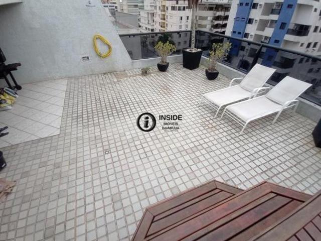 Cobertura penthouse com 3 quartos na enseada