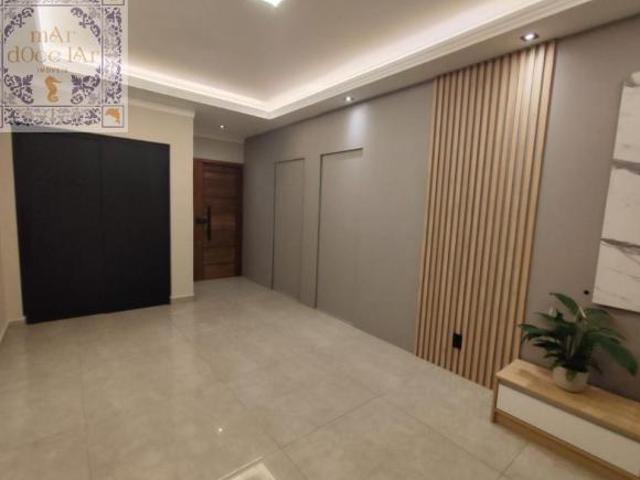Cobertura Penthouse com 3 quartos Vista Mar e 3 vagas na Pompéia em Santos