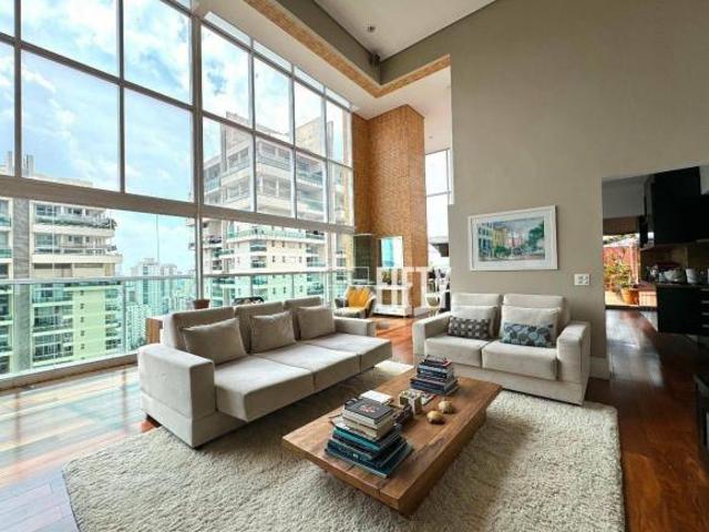 Cobertura penthouse com 3 suítes, 4 vagas, piscina privativa e vista espetacular no Campo Belo