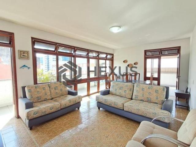 Cobertura penthouse com varanda e árae gourmet na Praia da Enseada, Guaruja
