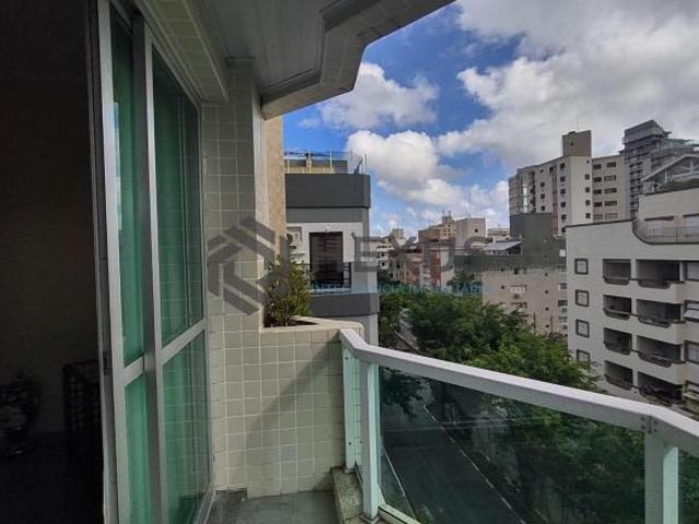 Cobertura penthouse com varanda gourmet e lazer na Praia da Enseada, Guaruja