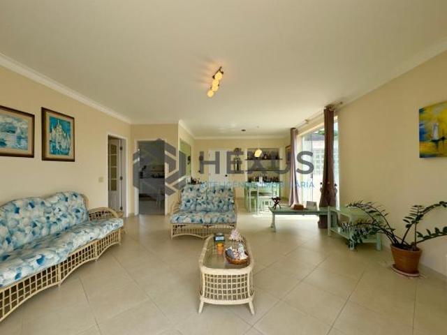 Cobertura penthouse com vista mar e área gourmet na Praia das Pitangueiras, Guar