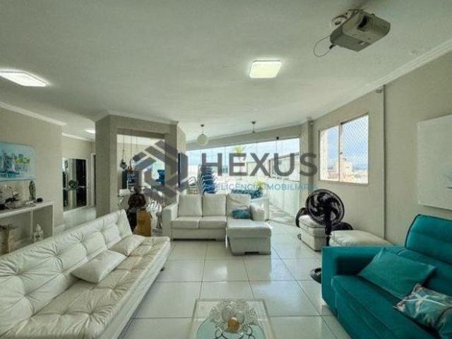 Cobertura Penthouse com vista mar e lazer à venda na quadra da praia das Astúria