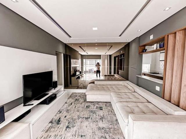 Cobertura Penthouse com Vista para o Mar à Venda na Enseada no Guarujá | QVis.