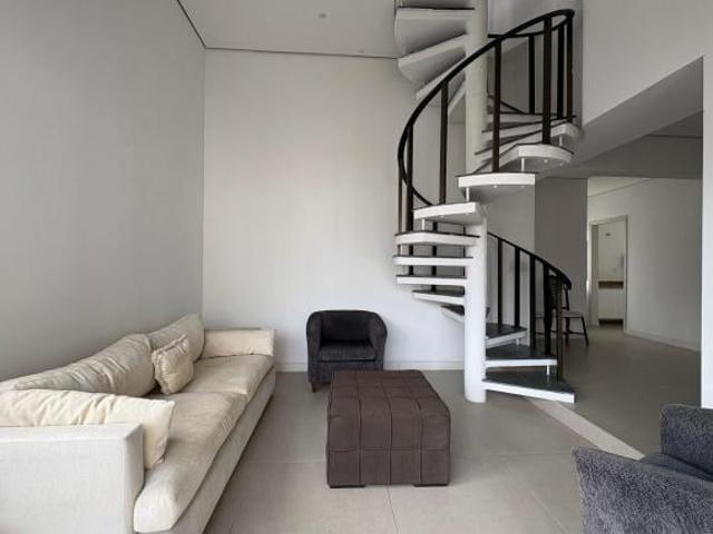 Cobertura / Penthouse com piscina e churrasqueira à Venda na Pitangueiras no.