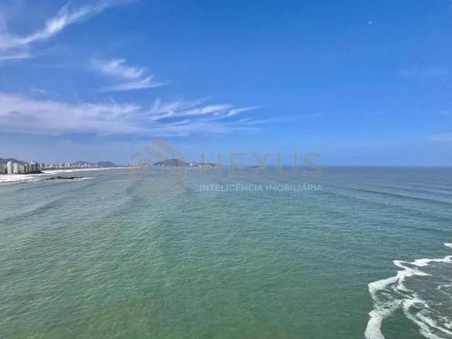 Cobertura penthouse de alto padrão frente mar com piscina e churrasqueira na Praia das Asturias, Gua