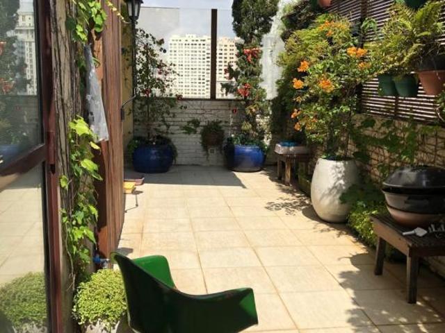 Cobertura Penthouse Elegante no Coração da Cidade: Seu Refúgio Exclusivo