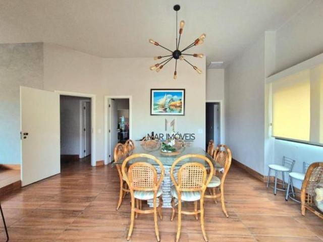 Cobertura Penthouse em excelente localização na região da praia das Pitangueiras no Guarujá!