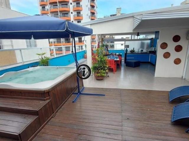 Cobertura penthouse próxima a praia da enseada
