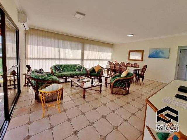 COBERTURA PENTHOUSE, VISTA AO MAR, 250m DA PRAIA!