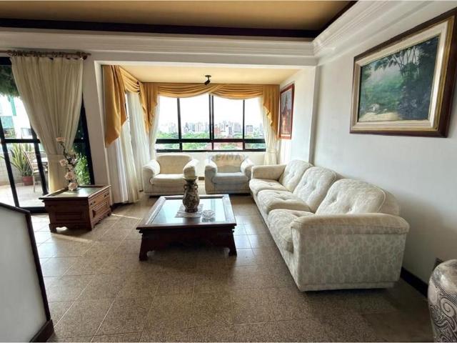 Cobertura PITUBA 310m² Valor R$ 8 mil reais