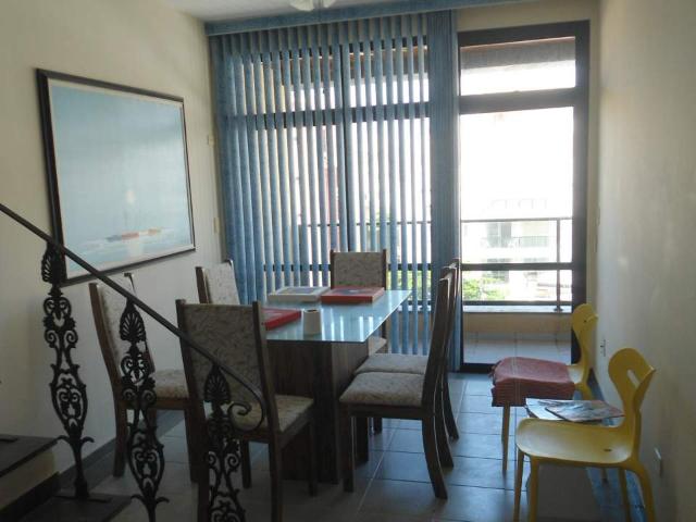 Cobertura pra temporada na Enseada Guarujá Tel: pra contato 13 981642586 ou 13 988907594