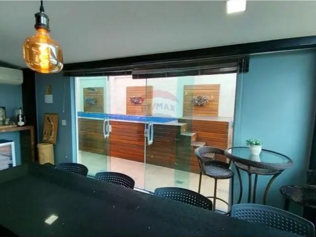 Cobertura reformada no recreio