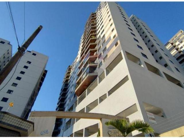 Cobertura reformada, com 4 quartos 2 suítes, em Condomínio fechado e seguro, 2 vagas, no bairro