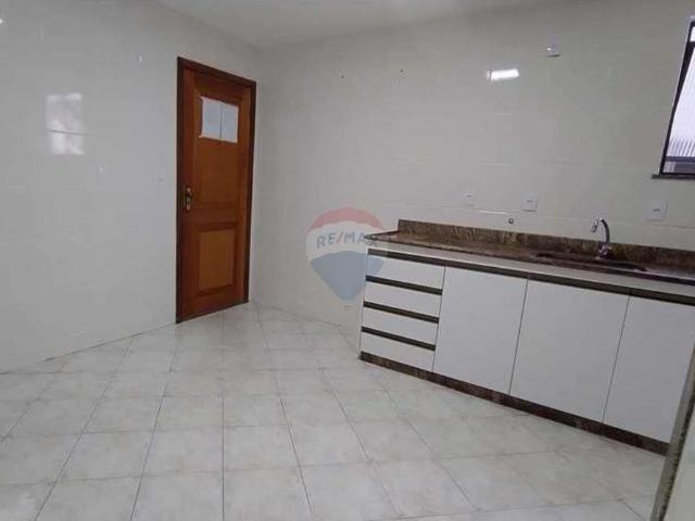 Cobertura reformada, com 4 quartos 2 suítes, em Condomínio fechado, 2 vagas, no bairro Bom Pastor. Oportunidade