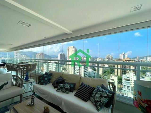 Cobertura reformada com 4 quartos 4 suítes, 2 vagas e lazer à venda em Enseada, Guarujá