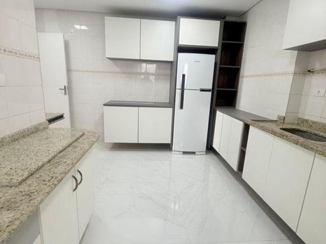 Cobertura Reformada com Espaço Gourmet – Vila Tupi, Praia Grande SP