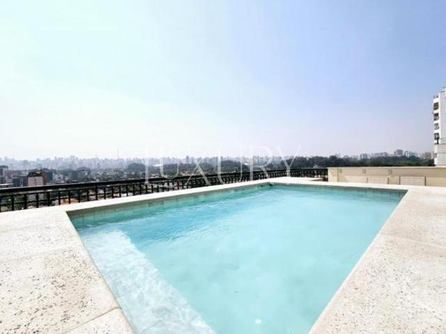 Cobertura reformada e com Vista para o bairro. 4 Suítes à venda, 420 m² por R$ 18.000.000 Vila N