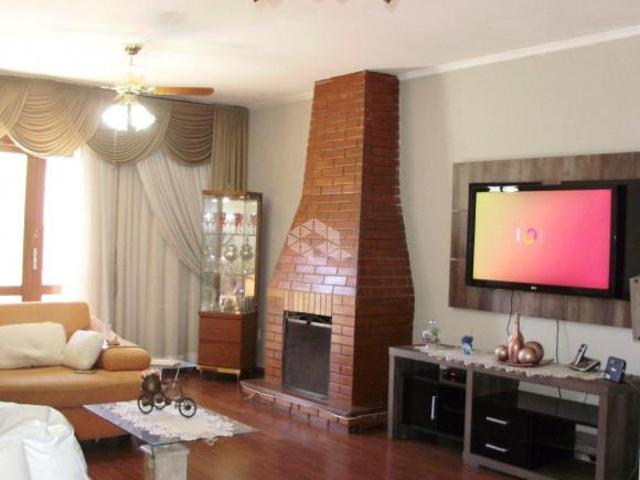 Cobertura residencial com vista perene, frente a PUC
