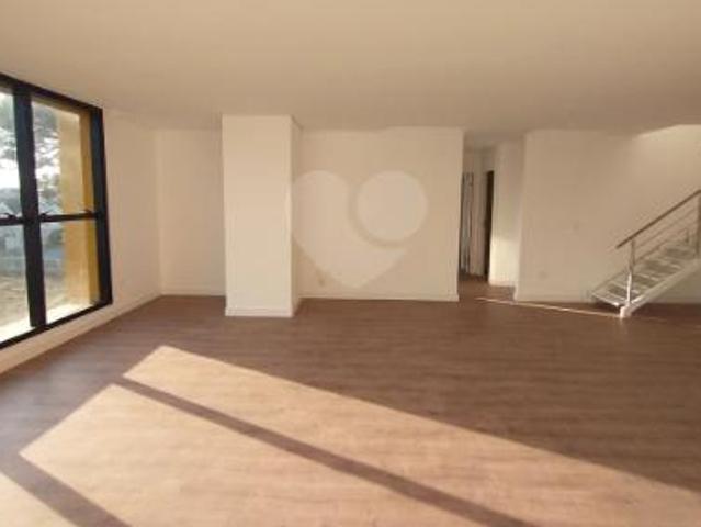 Cobertura residencial á venda com 3 quartos no Santa Felicidade