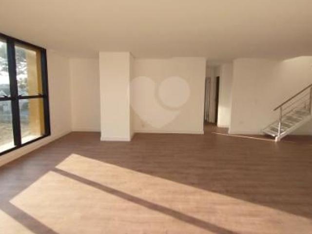 Cobertura residencial á venda com 3 quartos no Santa Felicidade