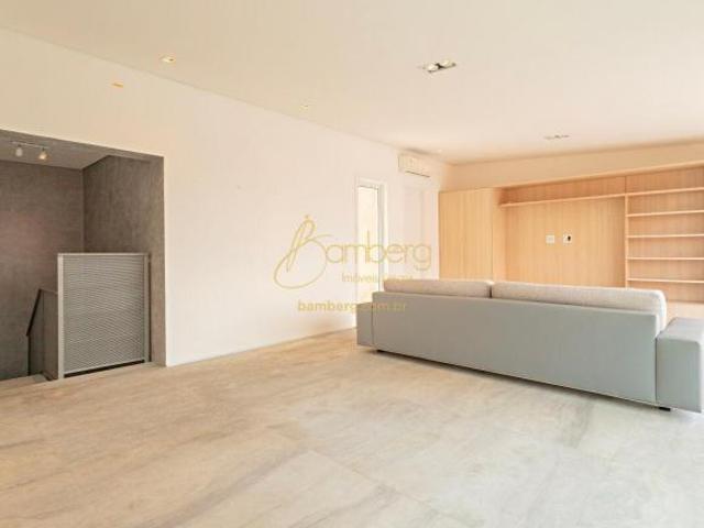 Cobertura residencial no miolo do Jardim Guedala!