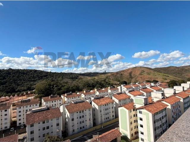 Cobertura três quartos no Vivendas da Serra para locação