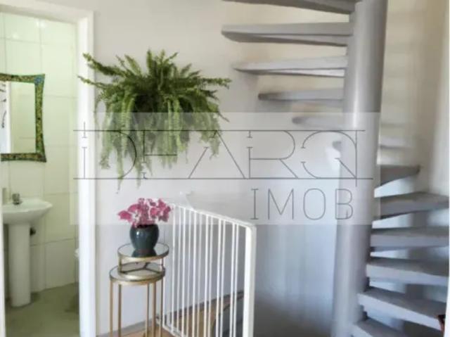 Cobertura Triplex à Venda em Moema 2 Dormitórios