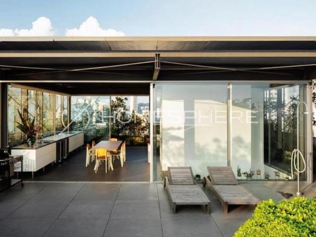 Cobertura Triplex à Venda na Vila Madalena em Edifício com prêmio em arquitetura