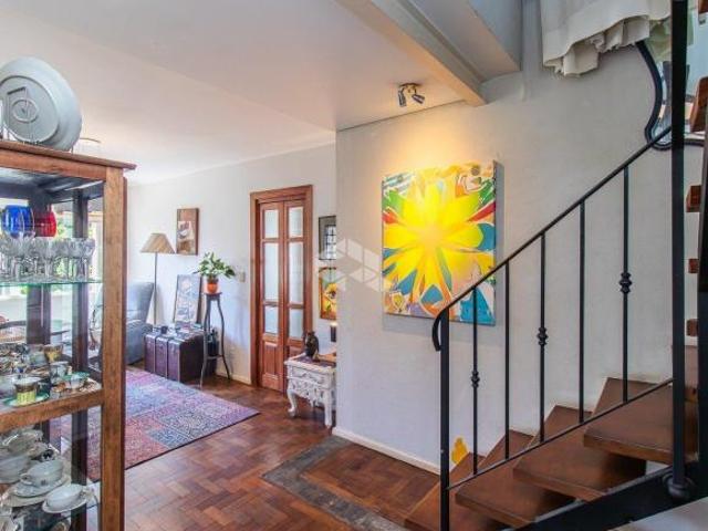 Cobertura triplex à venda no bairro Auxiliadora, Porto Alegre