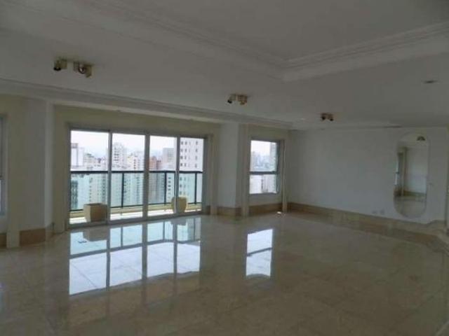 Cobertura Tríplex à venda 600m² 4 Suítes, 4 vagas por R$ 7.900.000,00 Moema São Paulo/SP